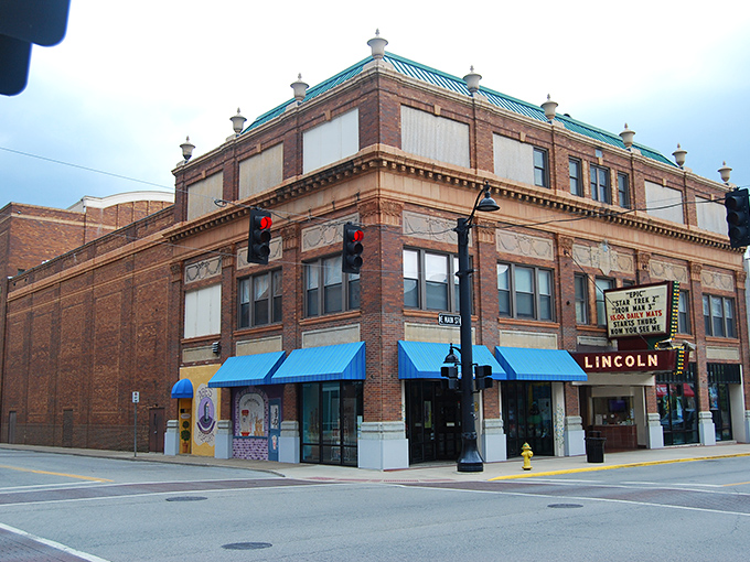 St. Louis's affordable neighbor shows off its historic charm. Belleville offers big-city proximity with small-town prices that Social Security checks can handle.