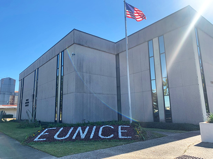 Even their municipal buildings have personality! The "EUNICE" flower display says "we care about curb appeal" in the most charming way.