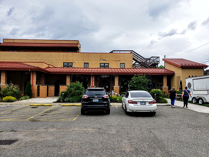 The understated elegance of Grind's exterior is like a secret handshake among people who take their pleasure seriously.