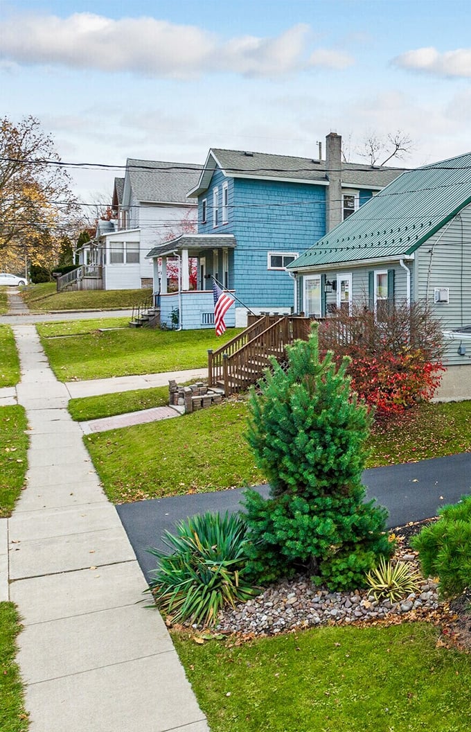 Lockport's charming houses and affordable living draw retirees. Both flow smoothly through this charming town.