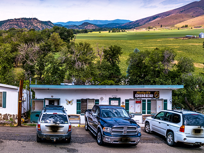 Molly B's Diner (Tygh Valley): Those mountains aren't just a backdrop&mdash;they're nature's way of working up your appetite for Molly's legendary chicken fried steak.