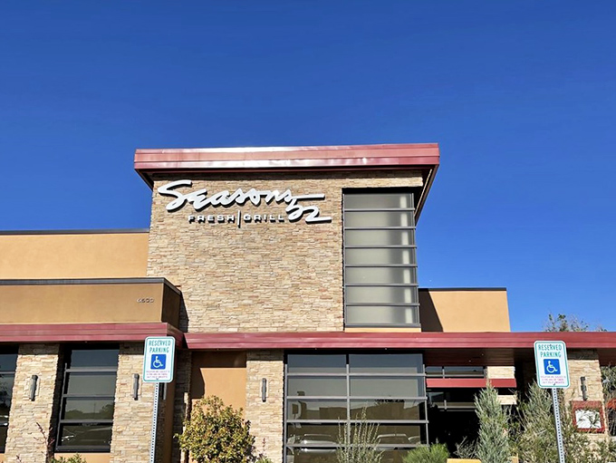 Seasons 52's entrance welcomes seafood lovers like an oasis in the desert. No pretension, just fresh fish awaiting. 