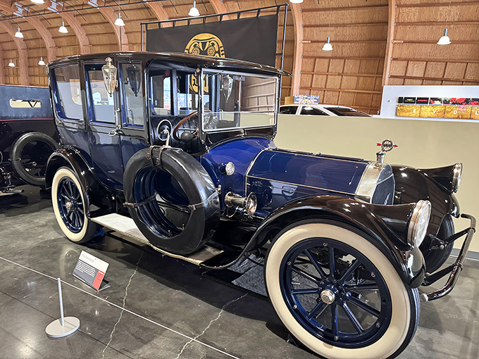 This 1916 Pierce-Arrow looks ready for Gatsby himself. When cars weren't just status symbols but handcrafted works of art.