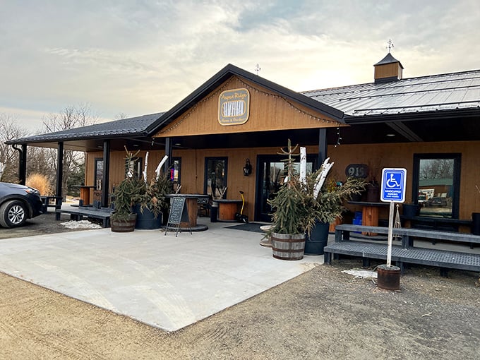 Rural chic at its finest! This shop looks like it belongs on the cover of a country living magazine – complete with obligatory seasonal door decorations.
