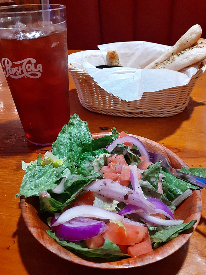 The side salad and iced tea&mdash;the supporting actors that deserve their own Oscar in this Italian-American production.