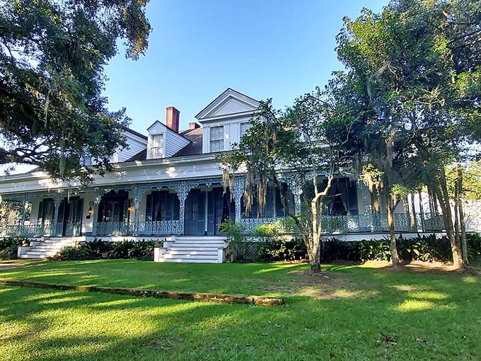 The Myrtles Plantation showcases the grand vision of antebellum architecture. Its sprawling porch practically begs for mint juleps and long stories that start with "Well, you wouldn't believe..."