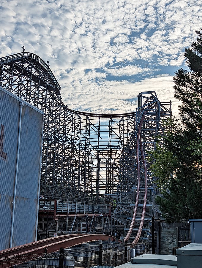 Twisted Timbers combines wooden coaster nostalgia with modern engineering, like your grandpa's stories but with Instagram-worthy plot twists.