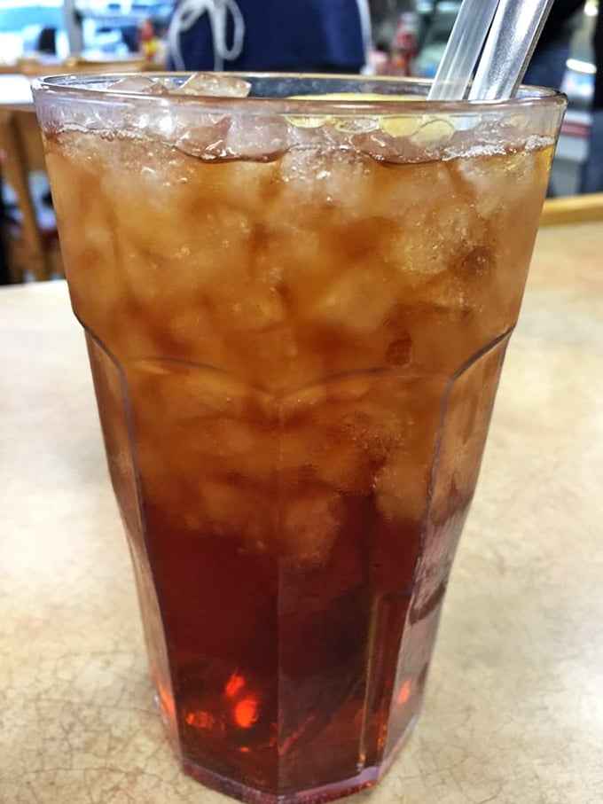 Sweet tea in a proper glass&mdash;the unofficial beverage of serious seafood consumption and thoughtful conversation.