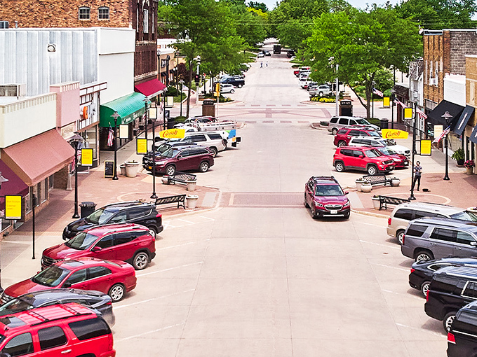 Carroll's downtown district offers modern conveniences at small-town prices. Where retirement dollars find their happy place!