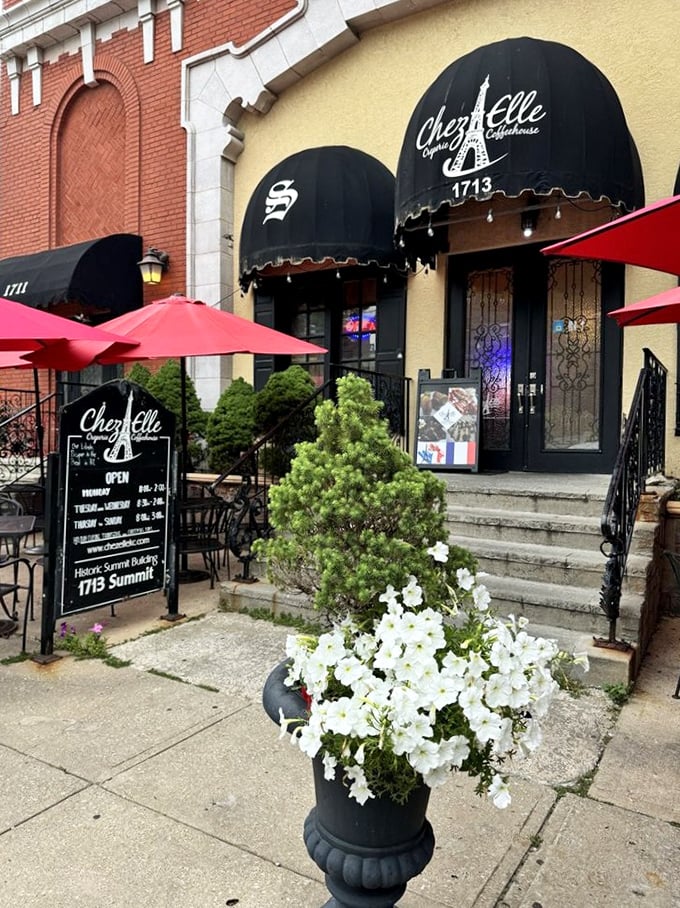 Chez Elle's elegant black awnings and wrought-iron details transport you straight to Paris. No passport required for these magnificent crêpes.