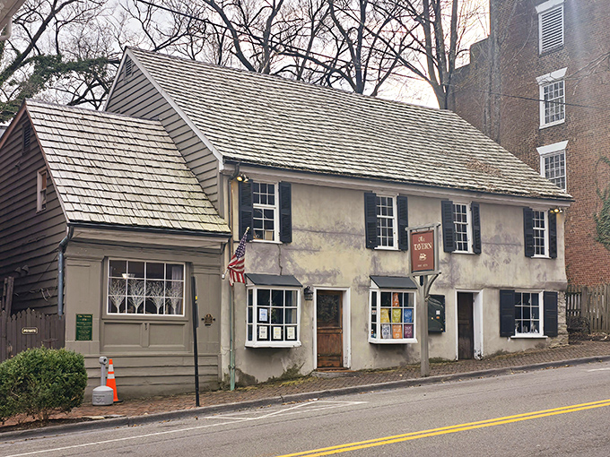 The Tavern's colonial facade has witnessed American history since 1779 &ndash; if only these walls could share dinner stories!