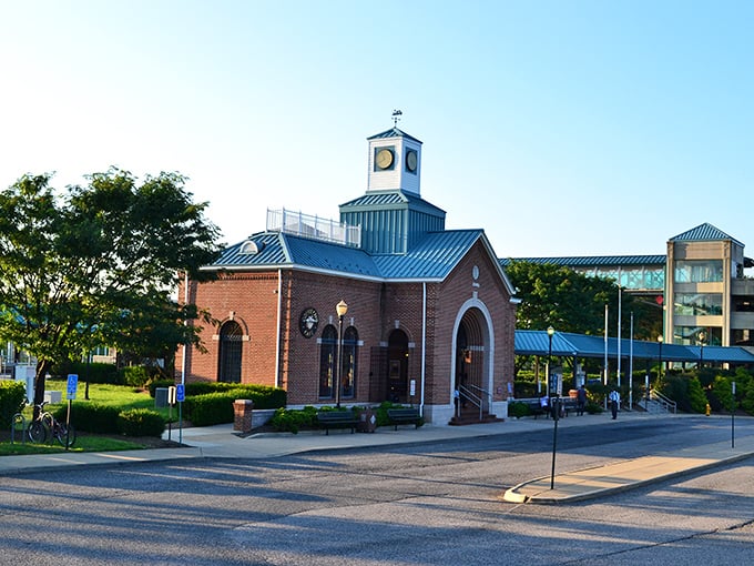 Waterfront living at its finest&mdash;Woodbridge offers that rare combo of natural beauty with shopping centers just around the corner.