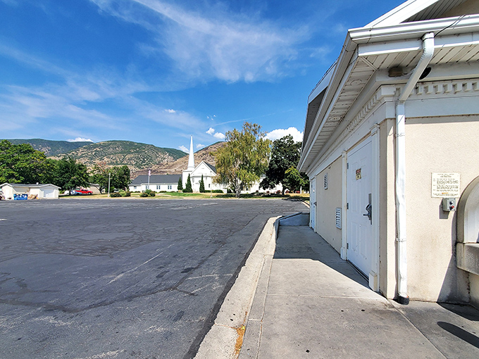 The Wasatch Mountains create a perfect backdrop for Centerville's storefronts&mdash;shopping with a view, Utah-style.