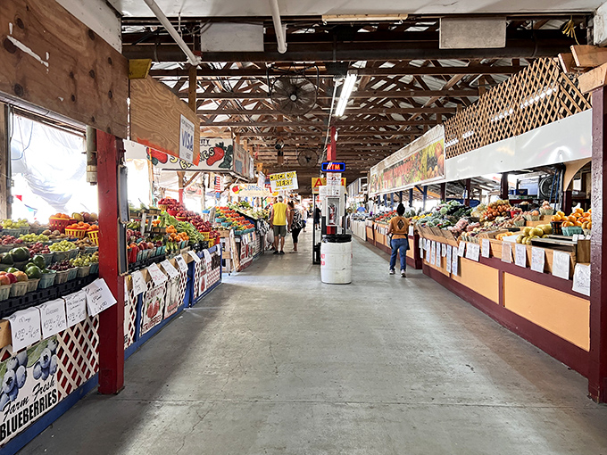 Where the world's treasures come to Florida. This bright, airy marketplace makes bargain hunting feel almost sophisticated!