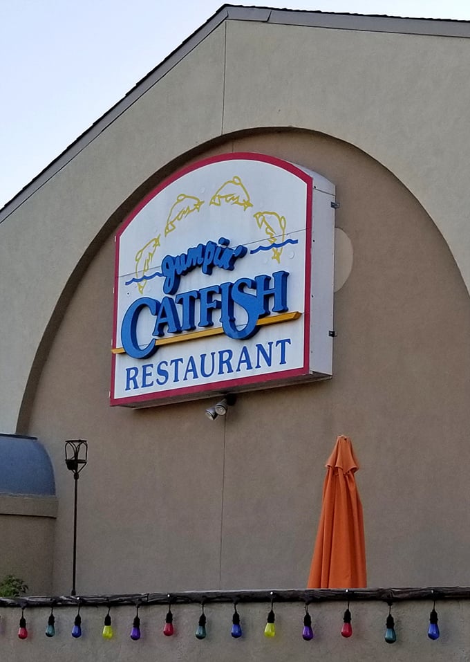 That playful sign says it all—this is where catfish gets the star treatment it deserves in a no-nonsense setting.
