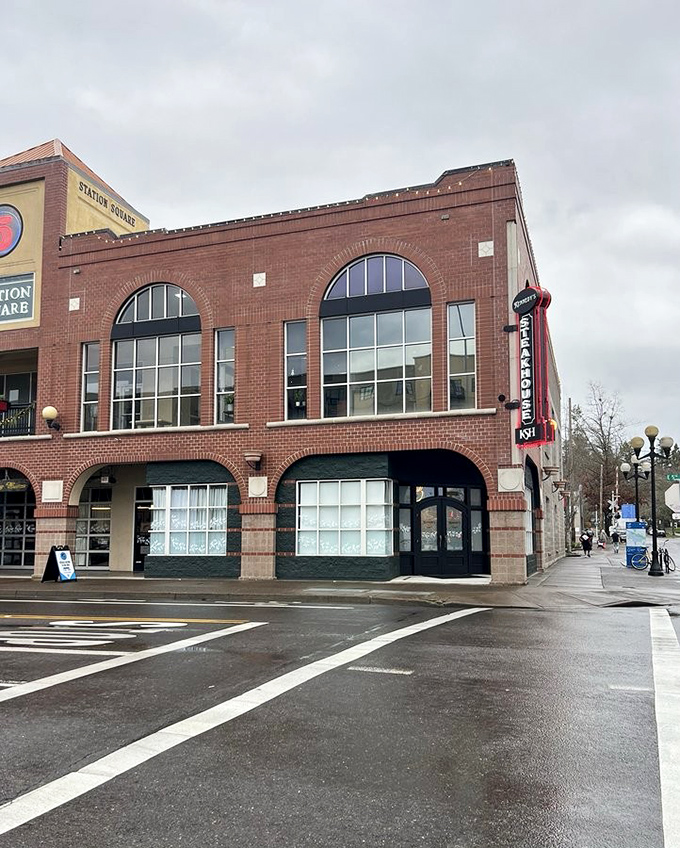 Brickhouse of beefy dreams! This corner spot serves up steaks so good, you'll want to build a shrine to the grill master. 