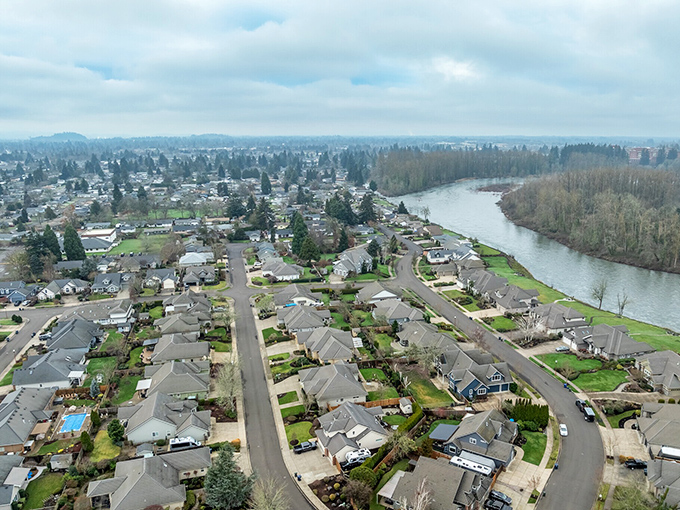 Springfield's downtown buildings speak of Oregon's history while housing modern businesses. That red brick has stories to tell!