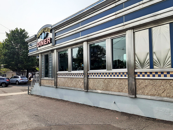 The blue trim against shining silver makes Tenafly Classic Diner look like it's dressed up for a special occasion &ndash; your breakfast!