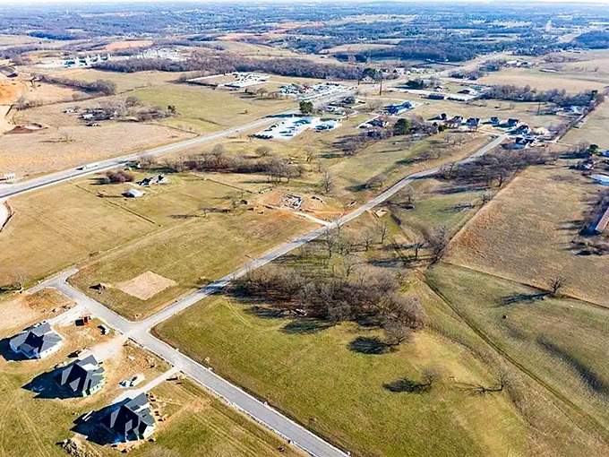 Tontitown's aerial view reveals the perfect balance of green spaces and community &ndash; breathing room included.