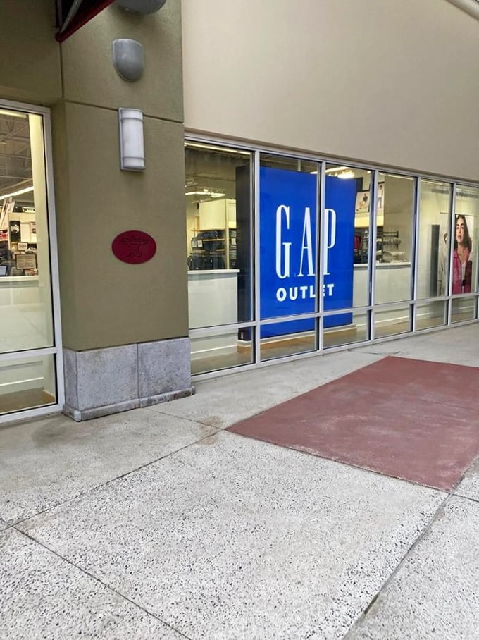 GAP Outlet's clean blue and white aesthetic offers the retail equivalent of comfort food&mdash;familiar styles at prices that won't cause indigestion.