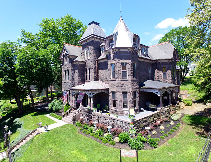 The Reynolds Mansion isn't just a bed and breakfast&mdash;it's architectural eye candy with a side of history. Those turrets practically demand you take a photo.