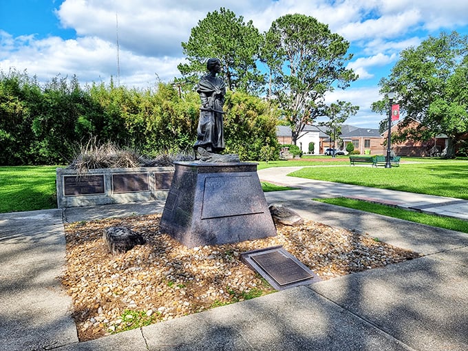 Veterans Park honors service while providing peaceful reflection space – history and tranquility combine in this downtown green space.