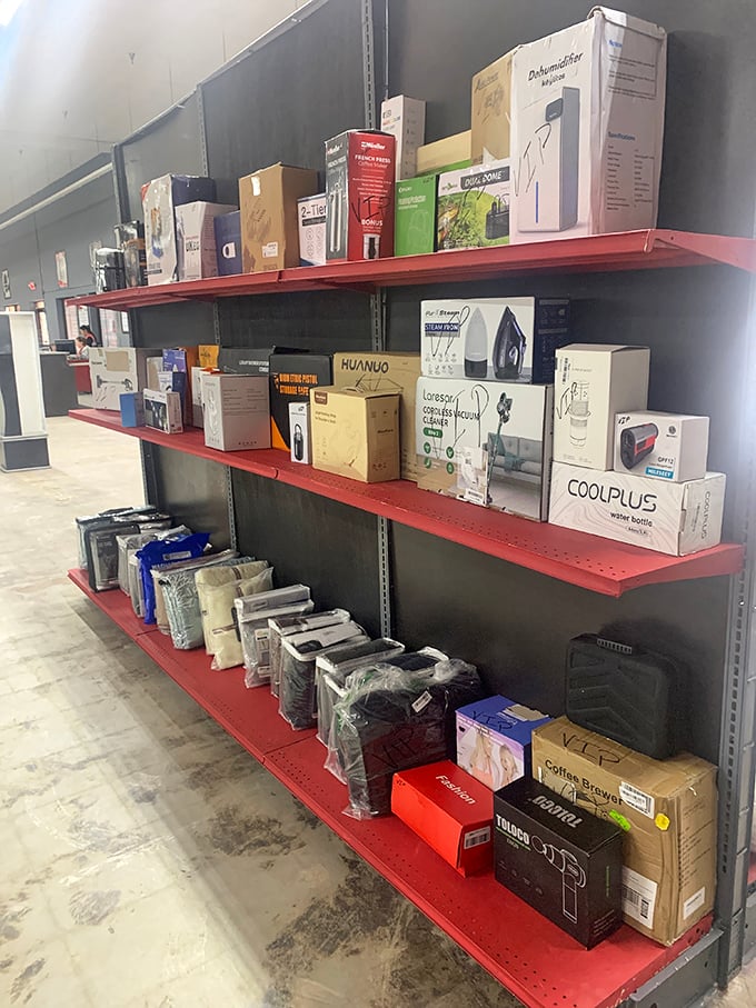 Home appliance heaven arranged with military precision. From dehumidifiers to water bottles &ndash; life's essentials waiting to be claimed!