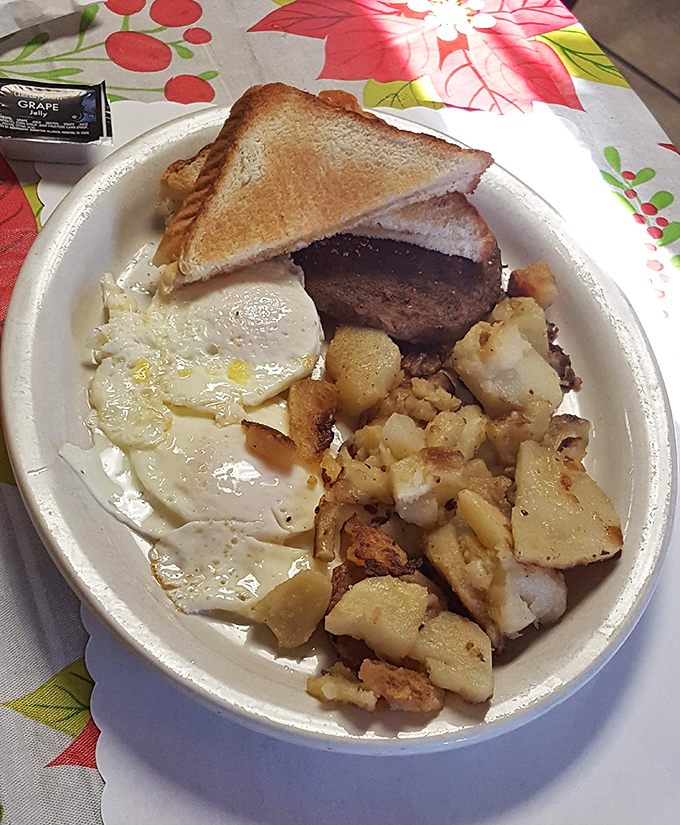 The breakfast trinity: eggs, meat, and potatoes. Simple, perfect, and exactly what your stomach has been dreaming about since last night.