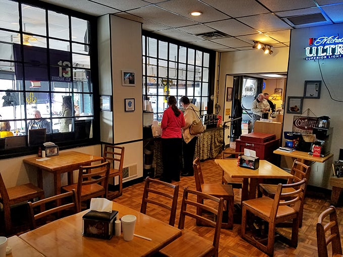 No interior designer needed when the food does the talking. Just honest wood, natural light, and the promise of seafood bliss.