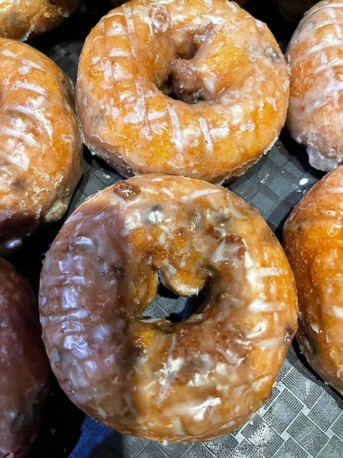 That apple fritter could run for mayor of Flavortown and win by a landslide. Its campaign slogan: "Crispy outside, tender inside." 