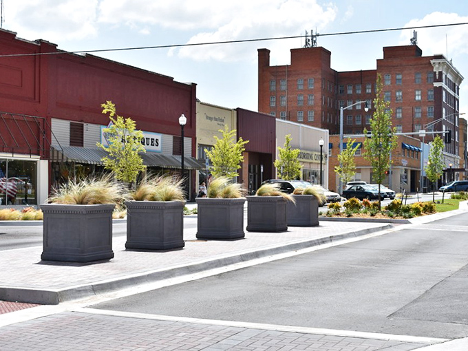 Ardmore's classic main street evokes simpler times and simpler prices. Southern Oklahoma charm comes with a cost of living that works for fixed incomes.