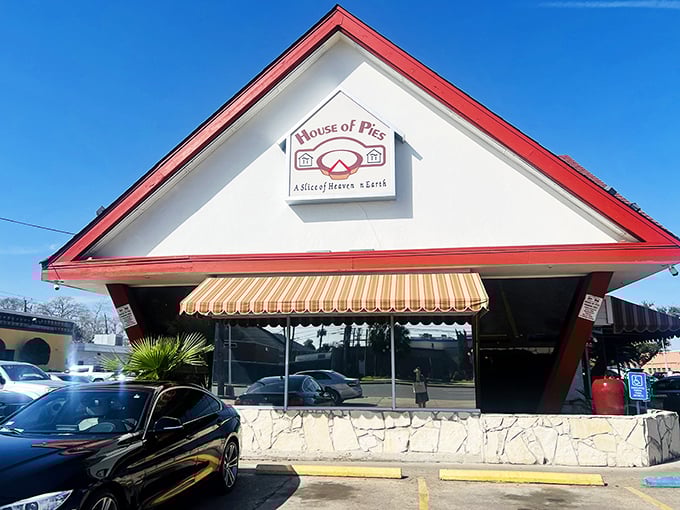 House of Pies doesn't need fancy architecture when what's inside those windows will change your definition of dessert forever.