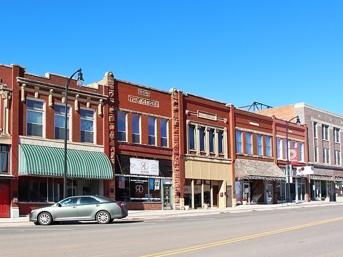 Perry's downtown could be a movie set for "Classic American Main Street," where the red brick buildings have witnessed a century of hellos.