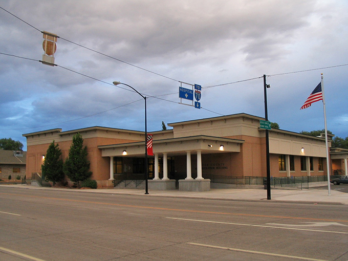 Richfield's civic buildings reflect small-town pride and sensible spending &ndash; qualities that make it perfect for budget-conscious retirees.