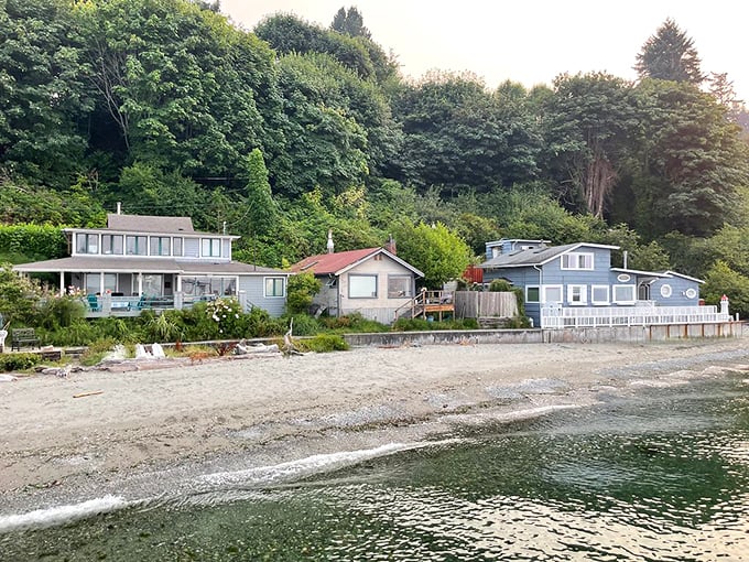 Vashon: Beachfront living without pretension. Where neighbors share sunset views and keep an eye on each other's waterfront homes.