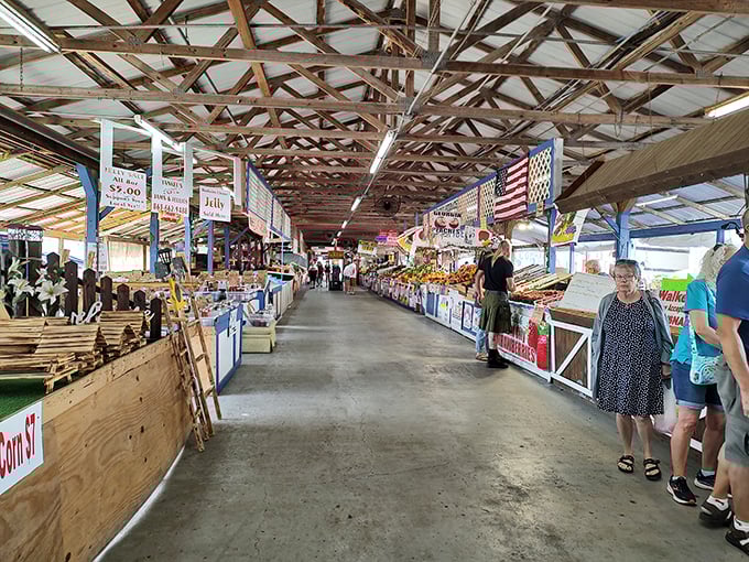 Simple structure, extraordinary finds! International Market World Flea and Farmers Market's wooden beams have witnessed countless treasure hunters scoring amazing deals.