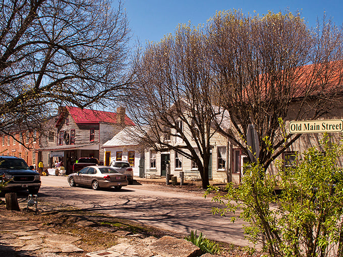 Quaint storefronts and budding trees welcome you as you discover the historic atmosphere along Old Main Street in beautiful Mount Washington.