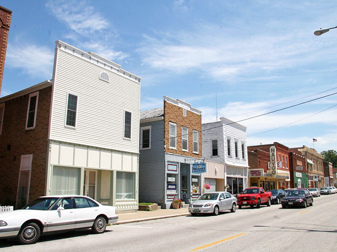 Main Street Nauvoo offers a lineup of preserved storefronts that would make any history buff weak in the knees. Time travel without the flux capacitor!