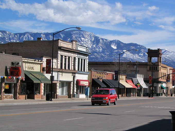 Central Utah's rolling landscape surrounds this welcoming town where pioneer heritage lives on today. 