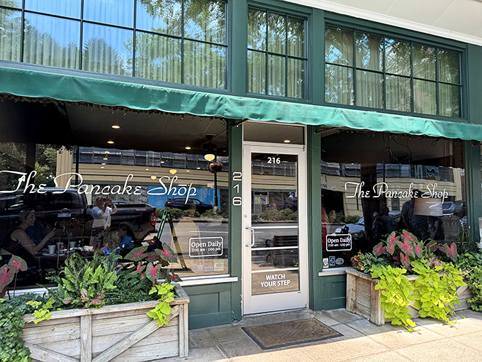 The Pancake Shop: Where breakfast is served with a side of small-town charm and the kind of hospitality that makes you want to move to Arkansas.