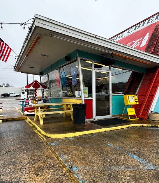 8 Homey Diners In Alabama With Outrageously Delicious Burgers