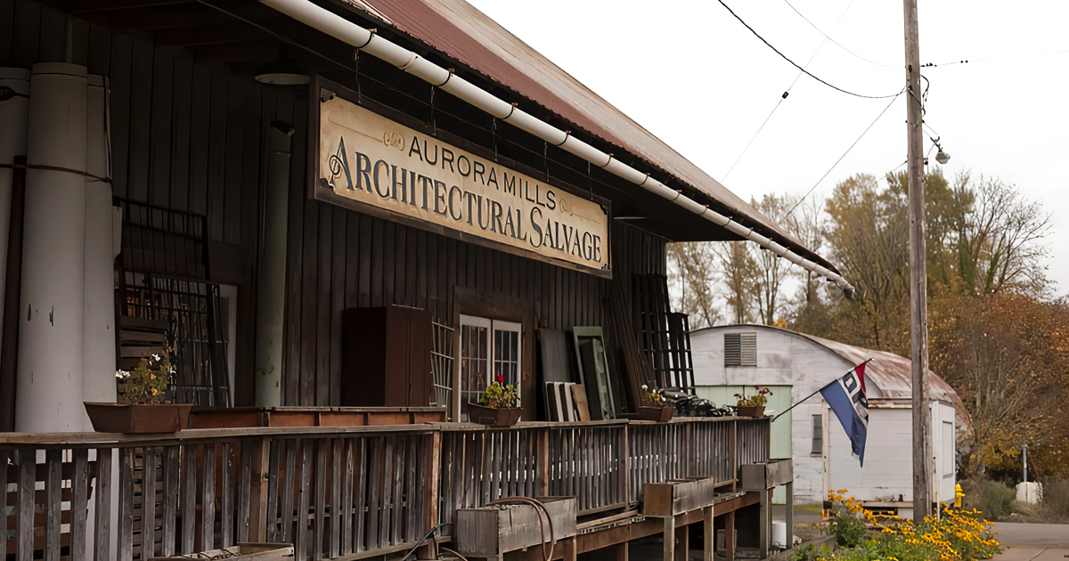 The Charming Antique Store In Oregon With Hard-To-Find Father's Day ...