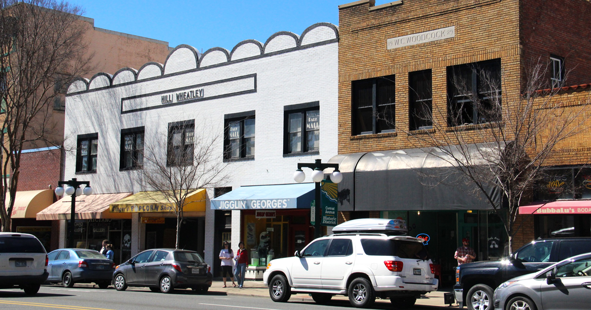 The Charming Small Town In Arkansas Where You Can Live Comfortably Just ...