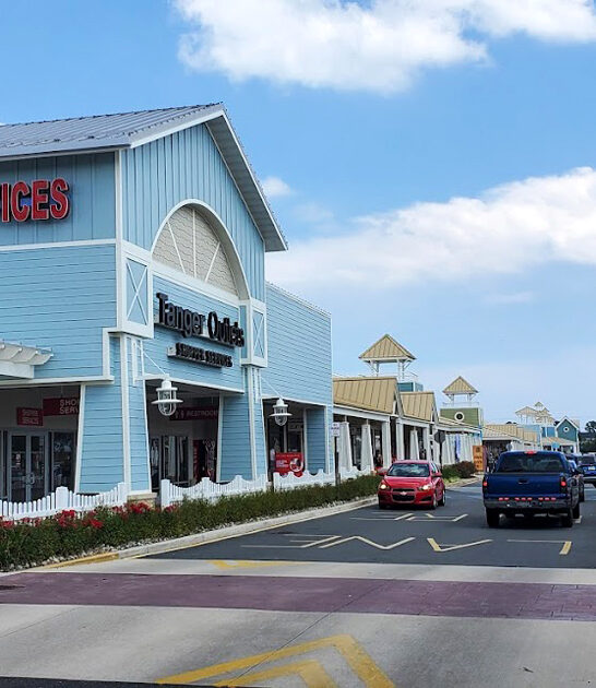 enormous outlet mall delaware ftr