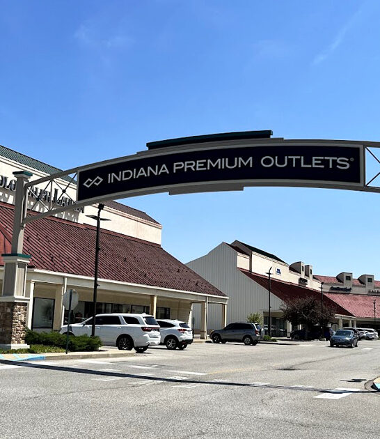 enormous outlet mall indiana ftr