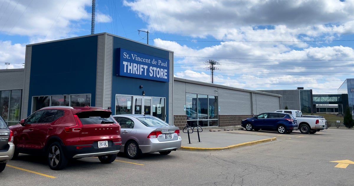 The Gigantic Discount Store In Wisconsin That's Almost Too Good To Be True