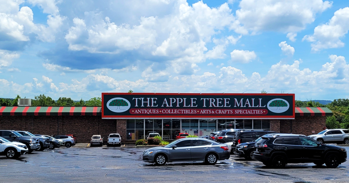 The Gigantic Indoor Flea Market In Missouri That’s Almost Too Good To ...