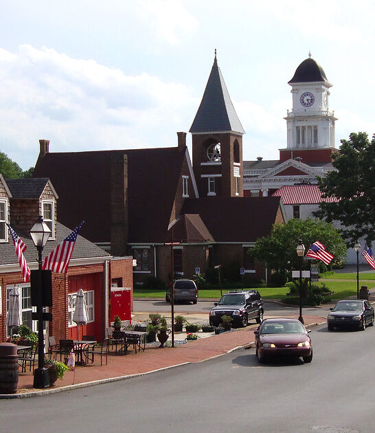 gorgeous antiquing tennessee town ftr