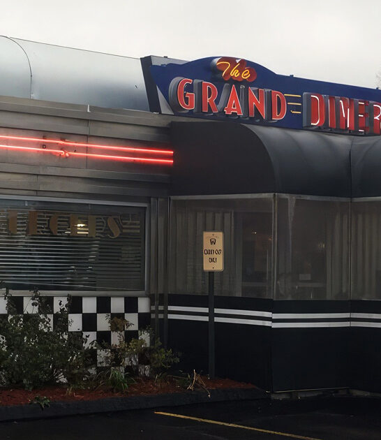 hole in wall restaurants michigan ftr