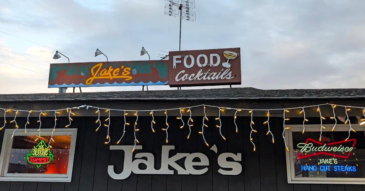 10 Iconic Restaurants In Wisconsin That Locals Swear Have The Best ...